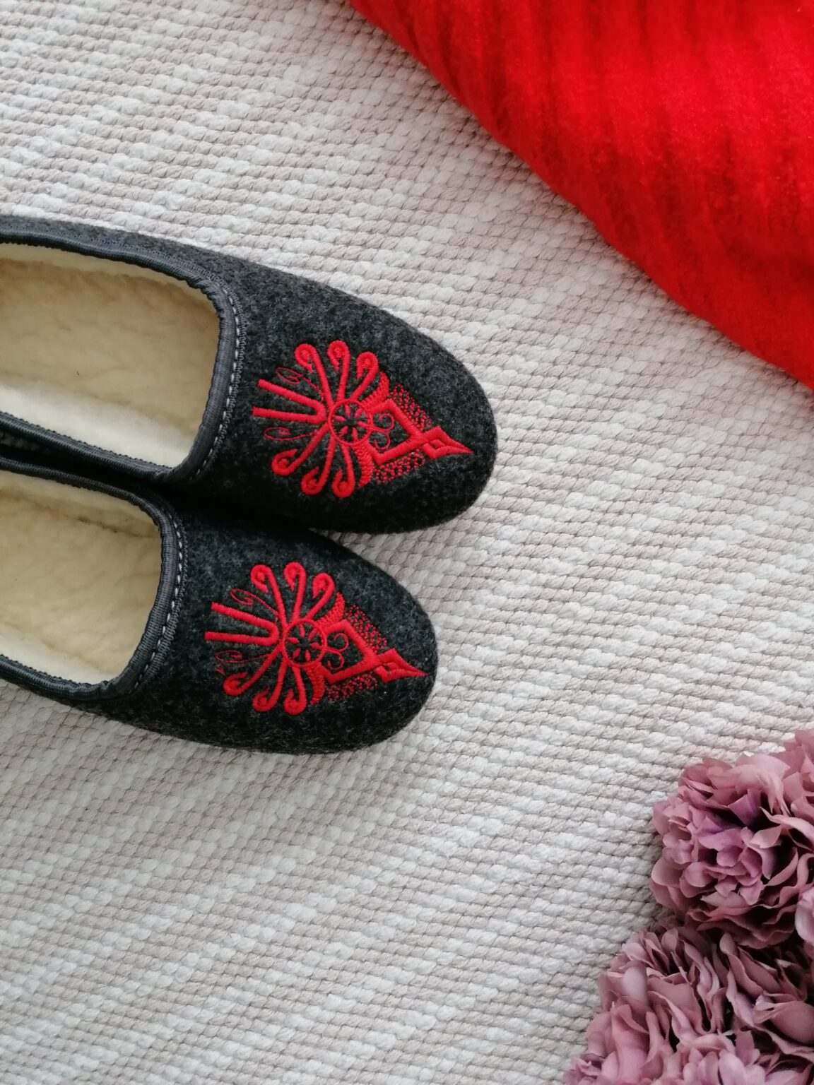 Embroidered Slipper Boots - HomieeStudio