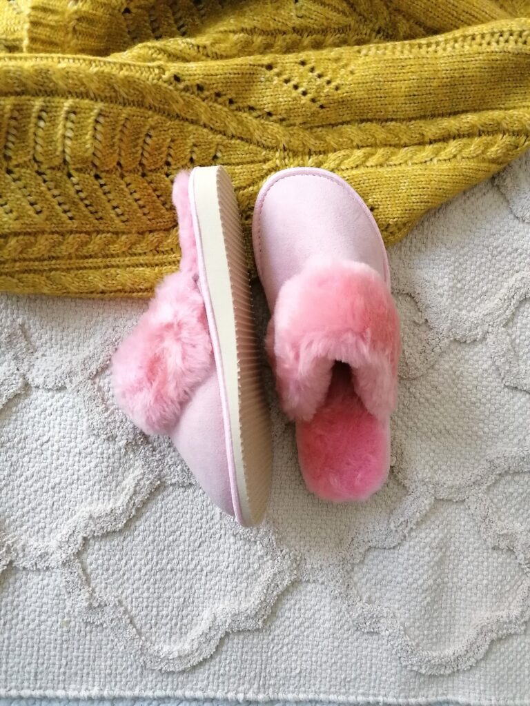 Pink Luxury Sheepskin Mule Slippers - HomieeStudio