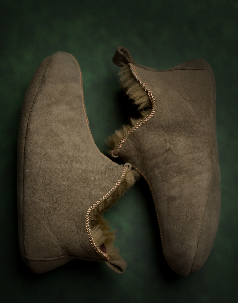 Miko Olive Luxury Sheepskin Slippers - HomieeStudio
