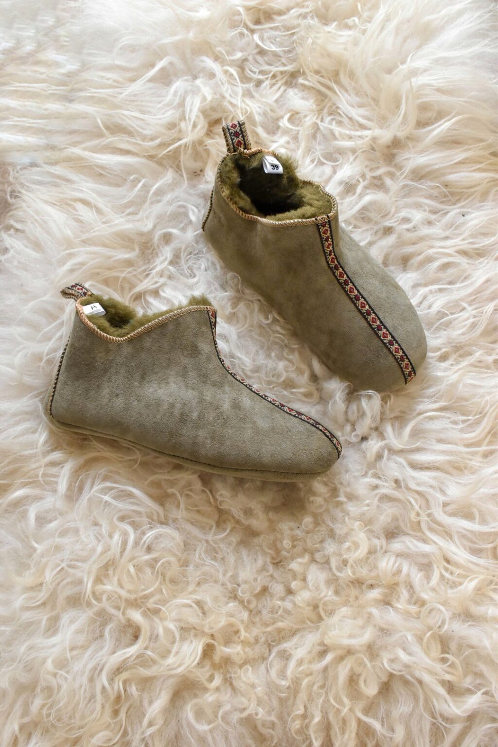 Unique Handmade Sheepskin Slippers by HomieeStudio