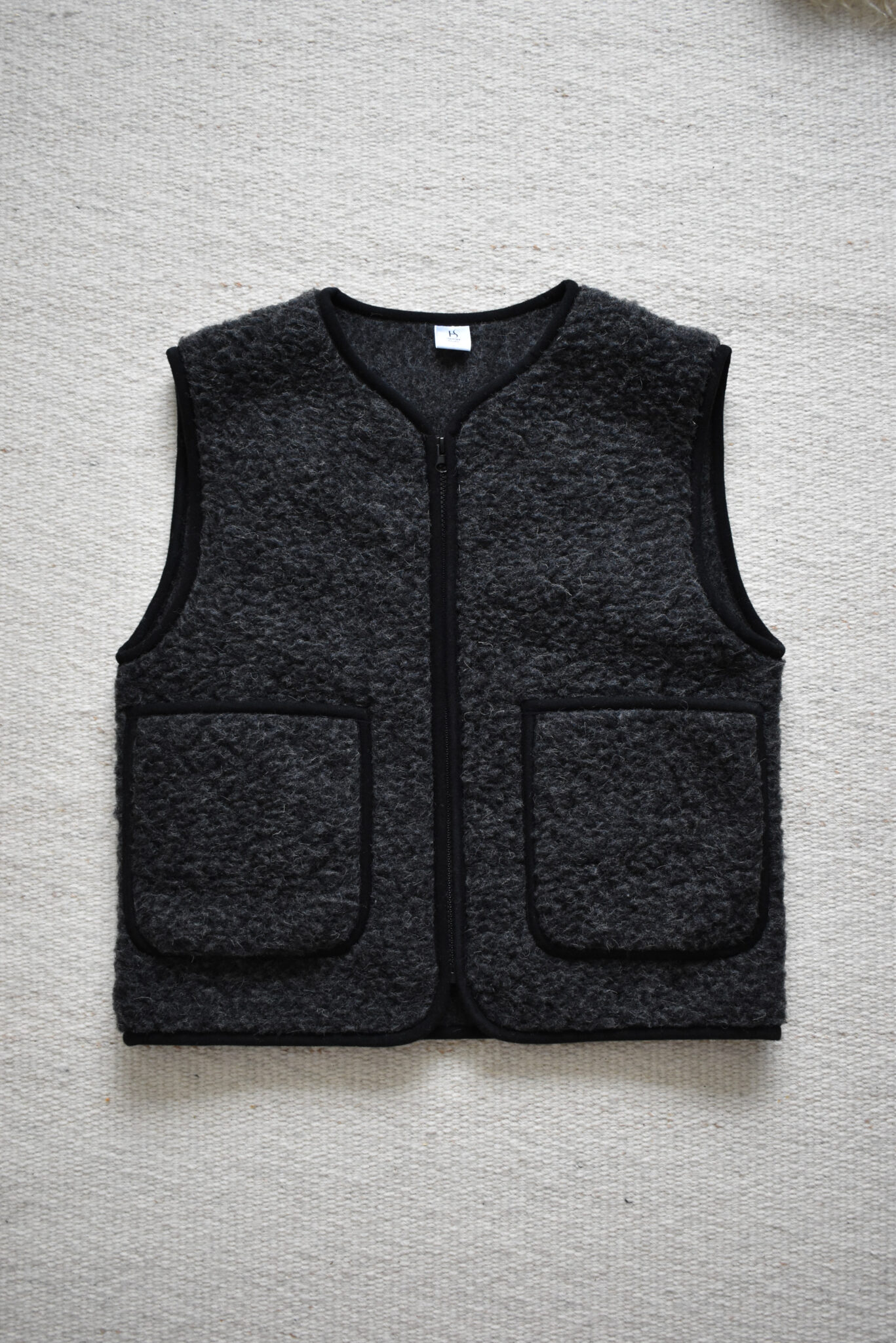Zip Merino Wool Gilet – Black - HomieeStudio